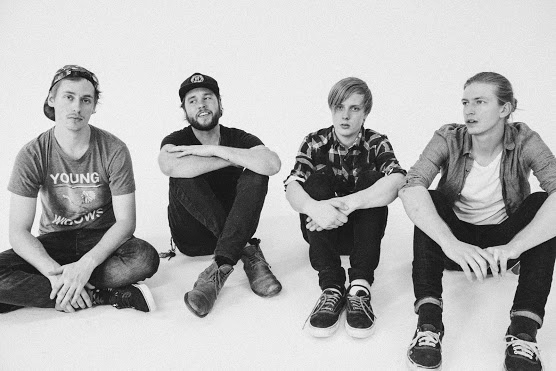 INTRODUCING: SUNDRESSED – Young and Aspiring